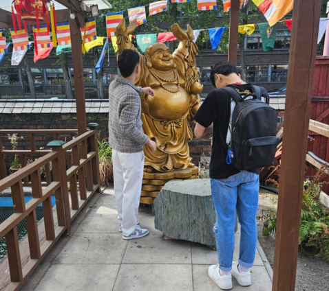 A day at the Temple - Roundabout Homeless Charity